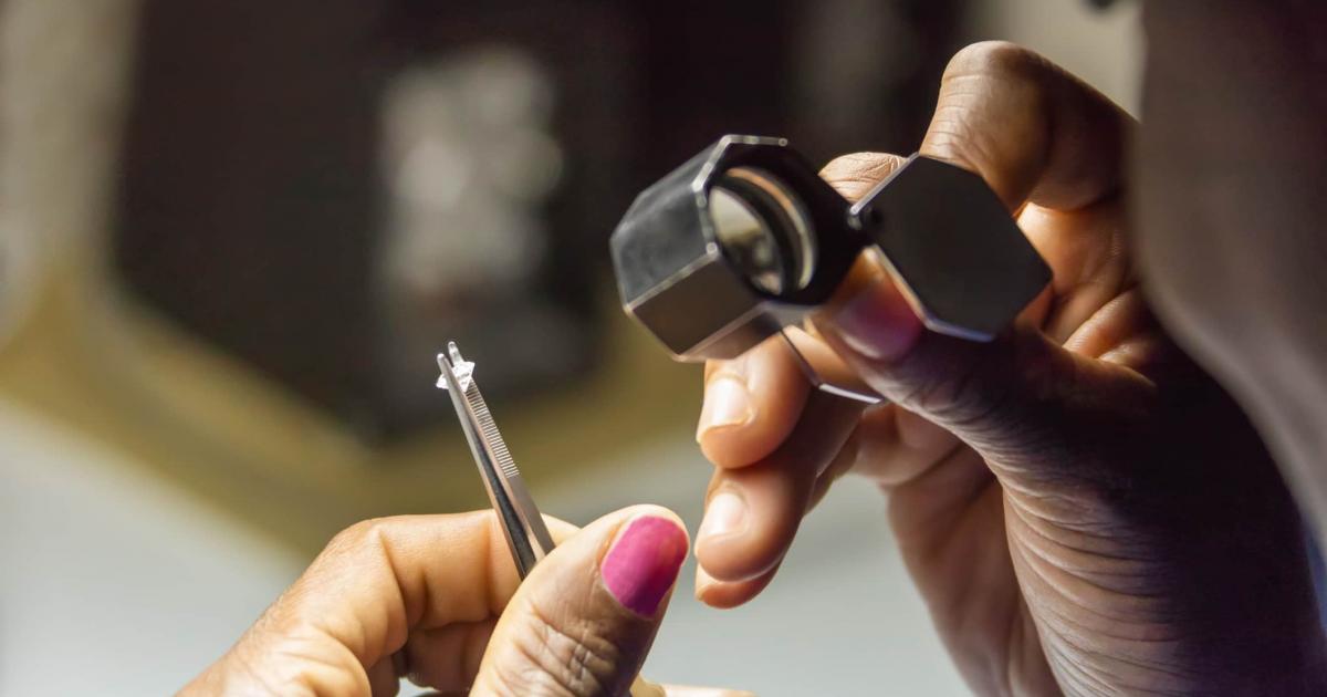 Jewellers' Block Insurance - Comprehensive Coverage | Howden Puri