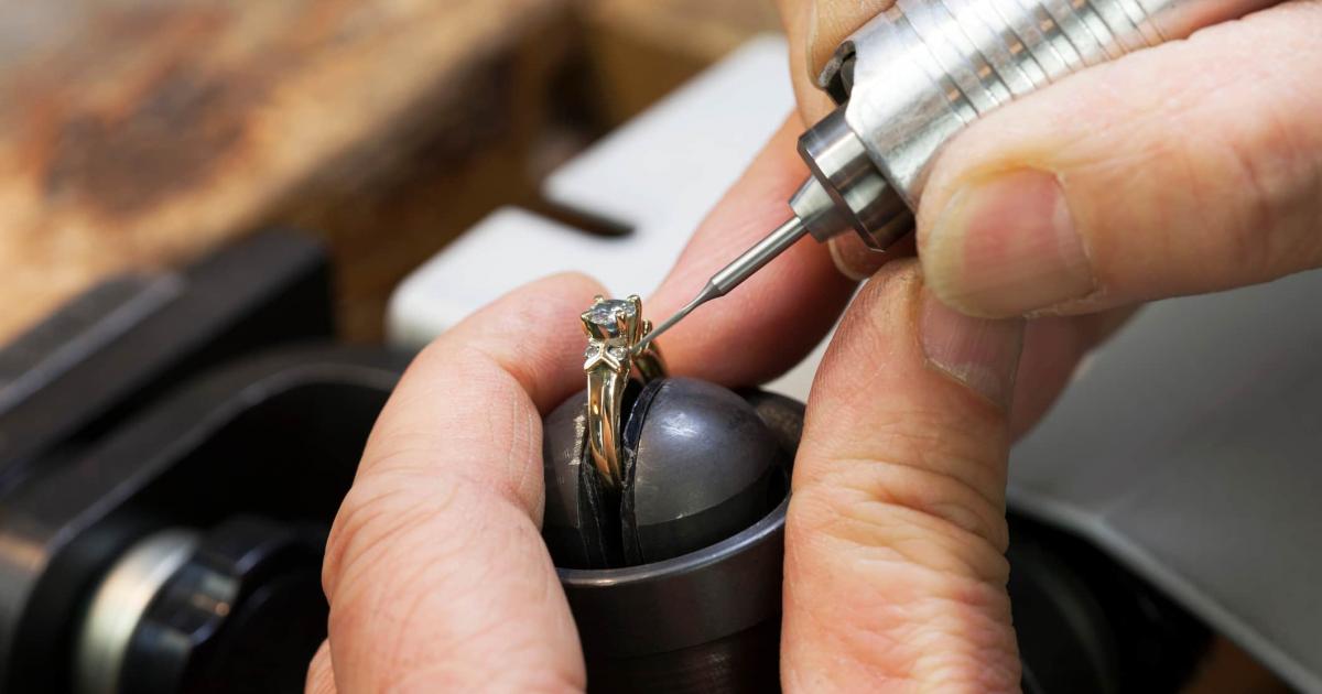 Jewellers' Block Insurance | Howden Hellas